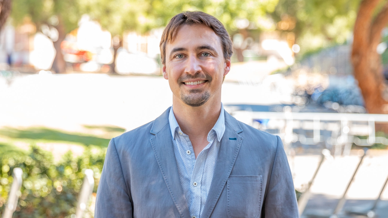 Jeremy Munday on ‘Superheroic’ White Paint that May Cool the Earth ...